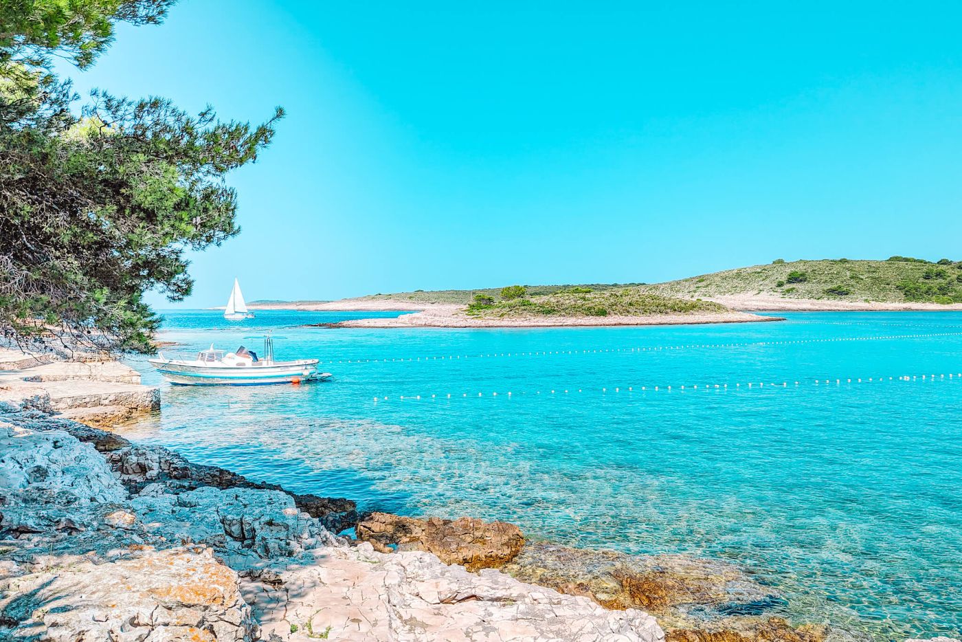 Hvar Pakleni Islands: The Perfect Day Trip! - Little Wanderblog
